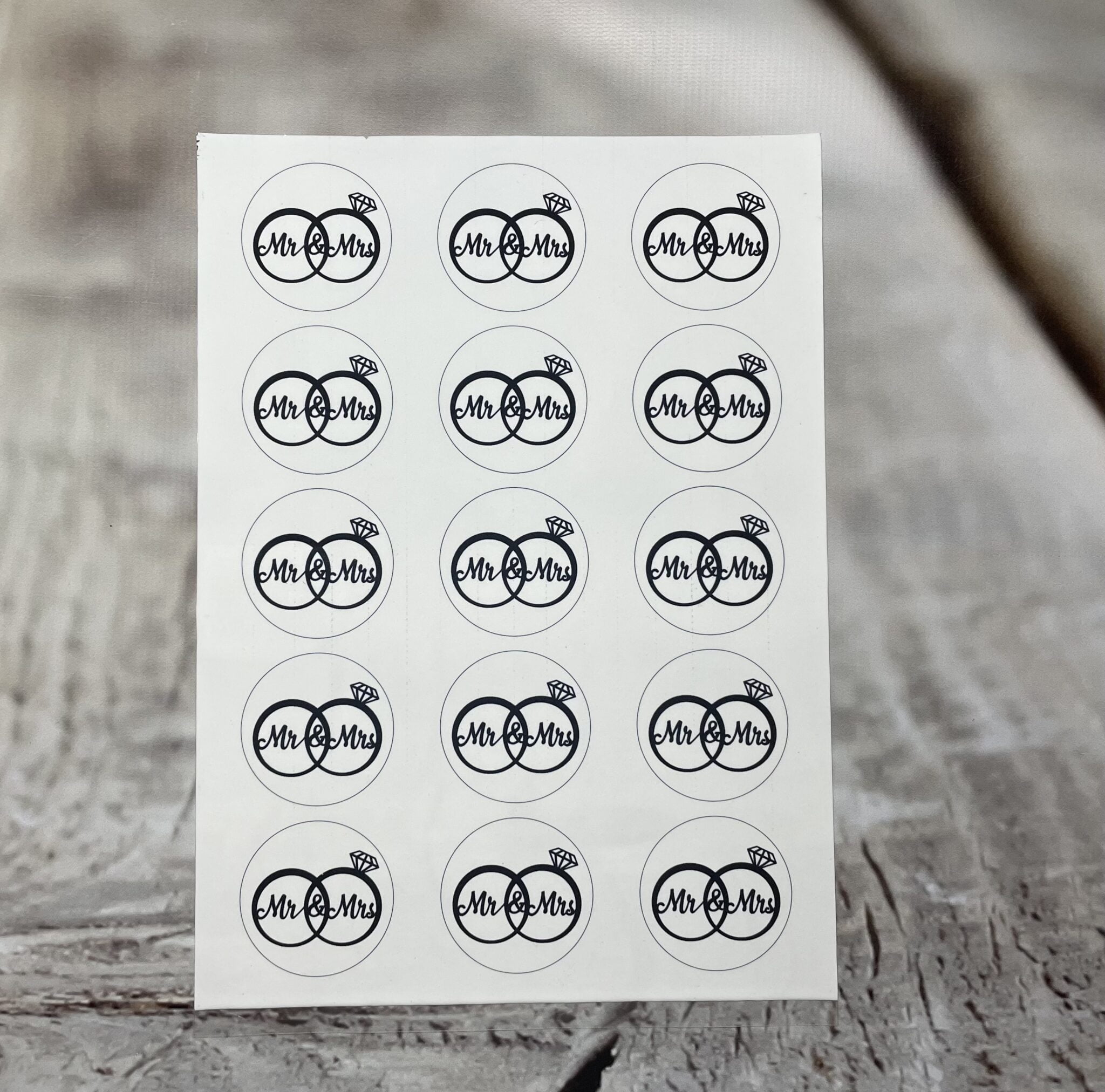 Mr & Mrs Cupcake Toppers - Edible Cake Art